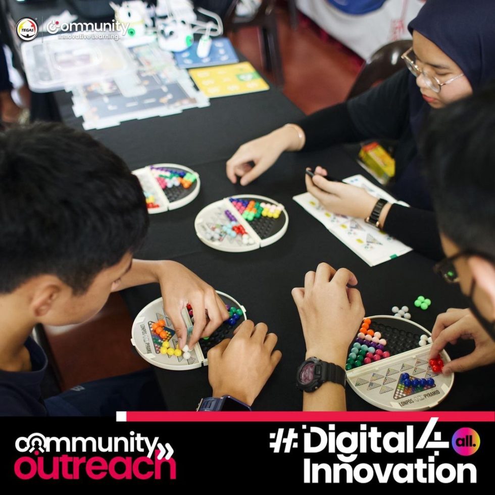 Pameran STEM dan teknologi digital sempena Program Hari KoKurikulum ...